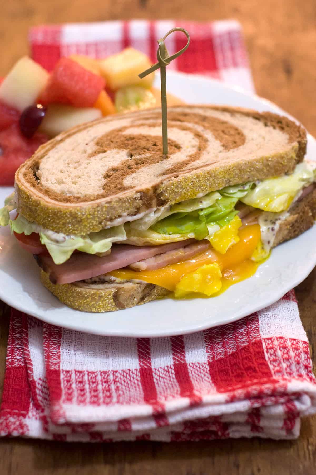 Ham and Egg Breakfast Sandwich Recipe - Lana's Cooking