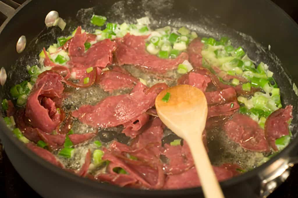 Creamed Chipped Beef Recipe - Lana's Cooking